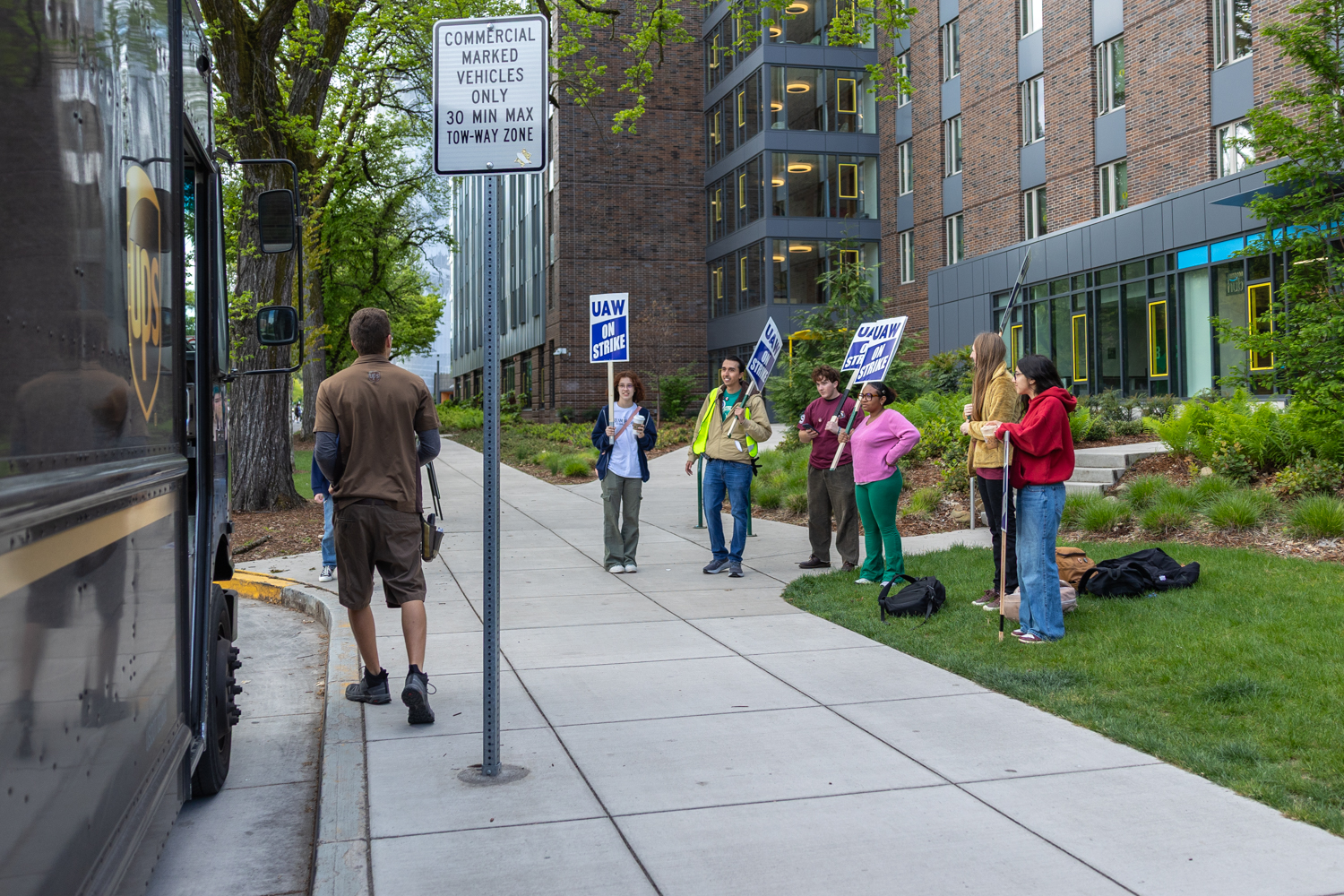 UO student worker strike begins - Daily Emerald