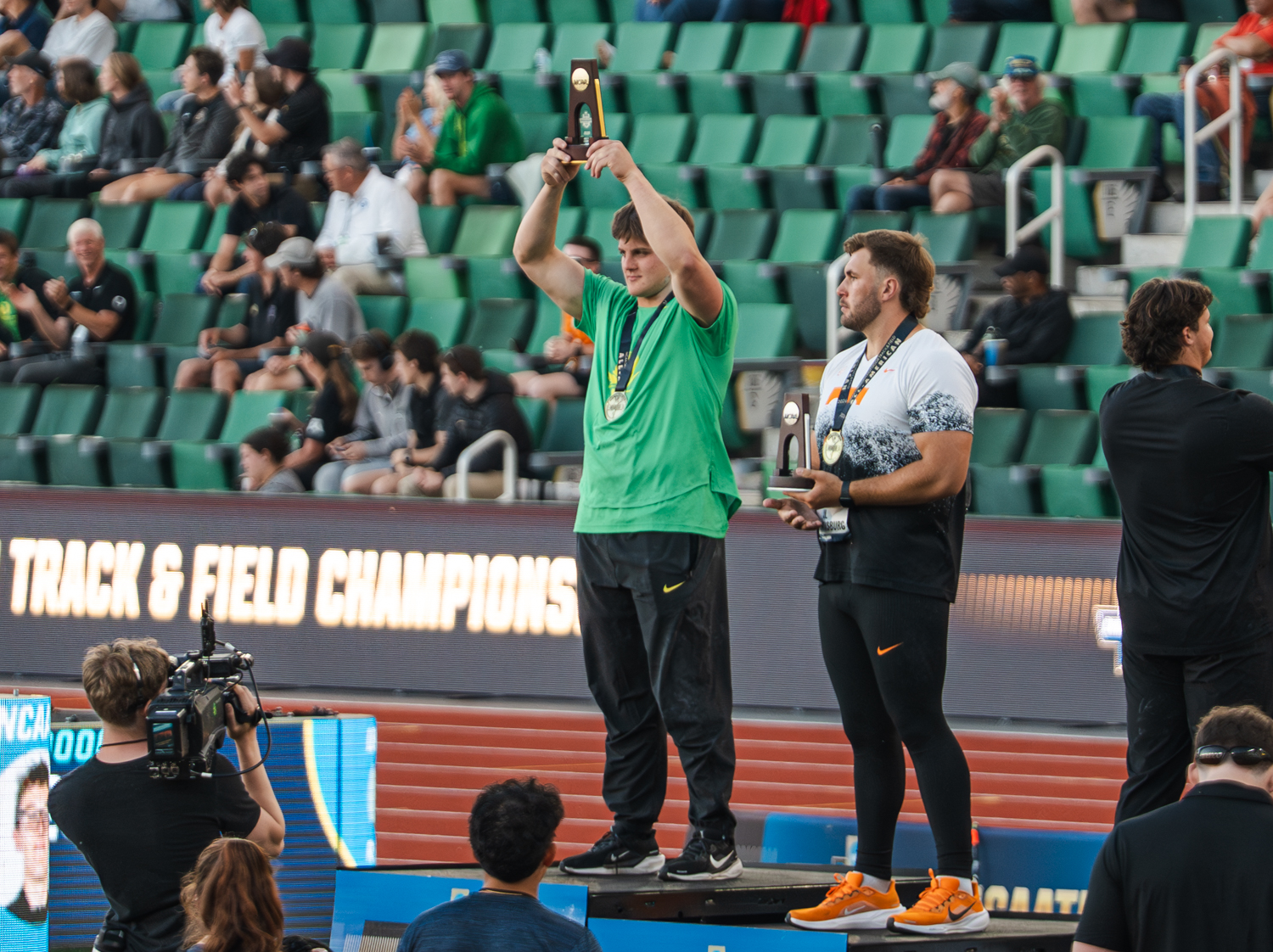 Ben Smith wins Oregon men first shot put title in 44 years at NCAA ...